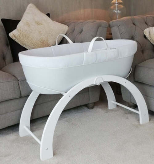 Why the Shnuggle Dreami Moses Basket and Stand is still a popular choi ...